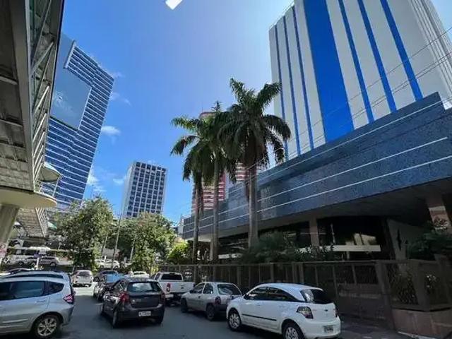 Prédio para Venda em Salvador/BA Caminho das Árvores