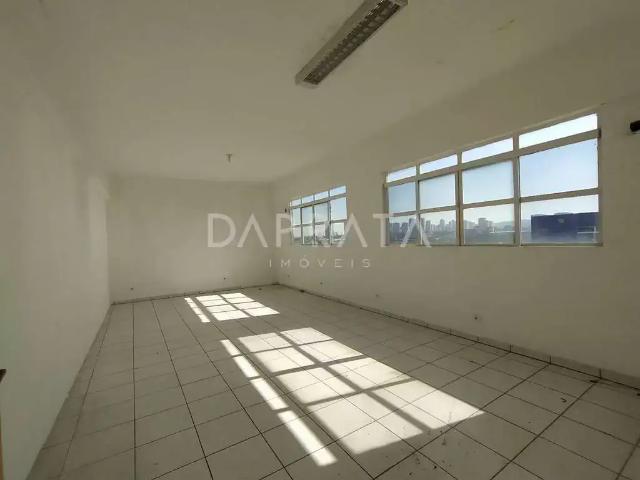 Prédio para Locação em Carapicuíba/SP Centro