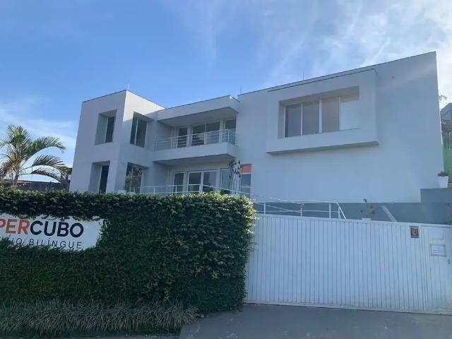 Prédio para Locação em Arujá/SP Nossa Senhora do Carmo 14 Quartos