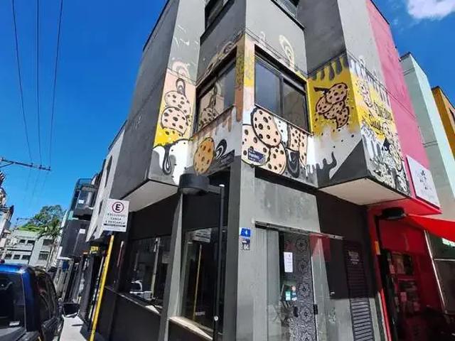 Prédio para Locação em Barueri/SP Condomínio Centro Comercial Alphaville 3 Quartos