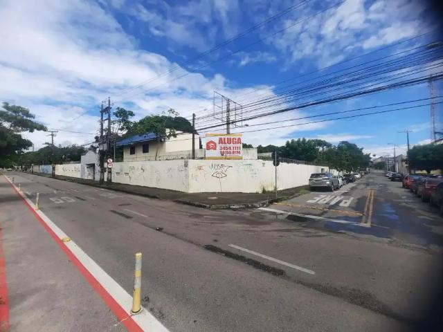 Prédio para Locação em Fortaleza/CE Montese 25 Quartos