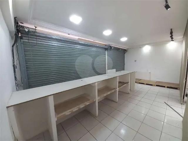 Prédio para Locação em São Paulo/SP Campo Limpo