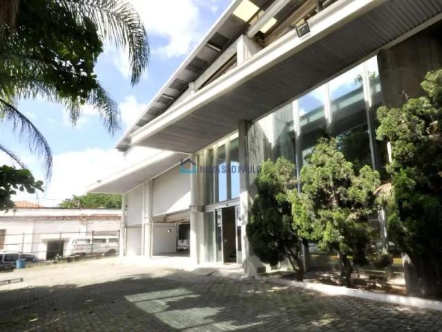 Prédio para Locação em São Paulo/SP Água Branca