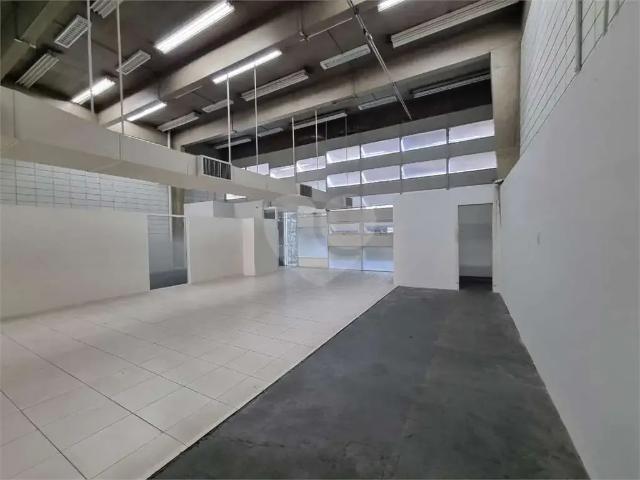 Prédio para Locação em São Paulo/SP Barra Funda