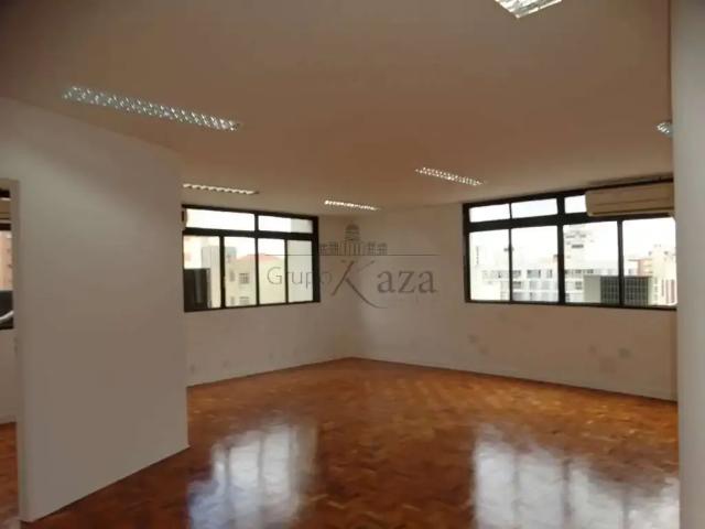 Prédio para Locação em São Paulo/SP Bela Vista