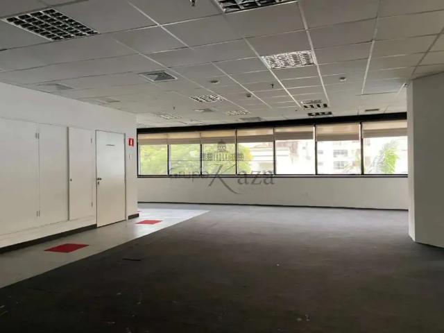 Prédio para Locação em São Paulo/SP Bela Vista 1 Quartos
