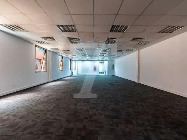 Prédio para Locação em São Paulo/SP Brooklin 3 Quartos