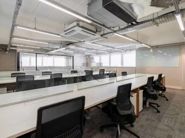 Prédio para Locação em São Paulo/SP Jardim Paulistano 6 Quartos