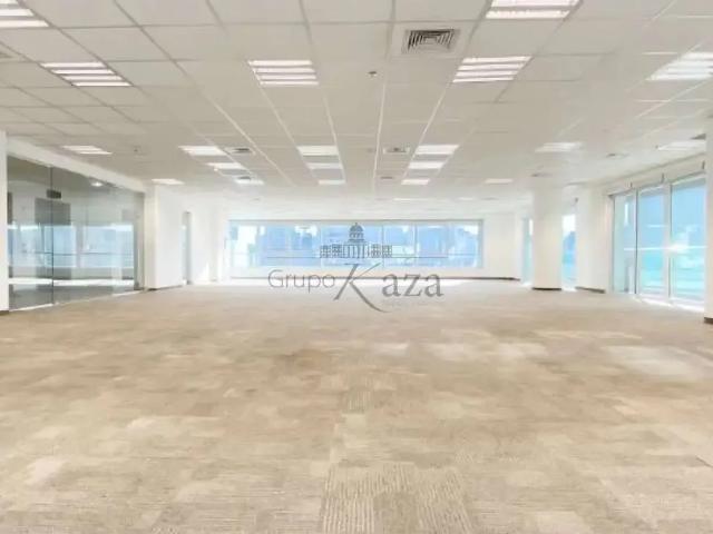 Prédio para Locação em São Paulo/SP Liberdade 24 Quartos
