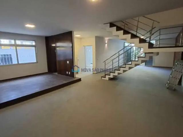 Prédio para Locação em São Paulo/SP Moema
