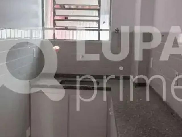 Prédio para Locação em São Paulo/SP Parada Inglesa