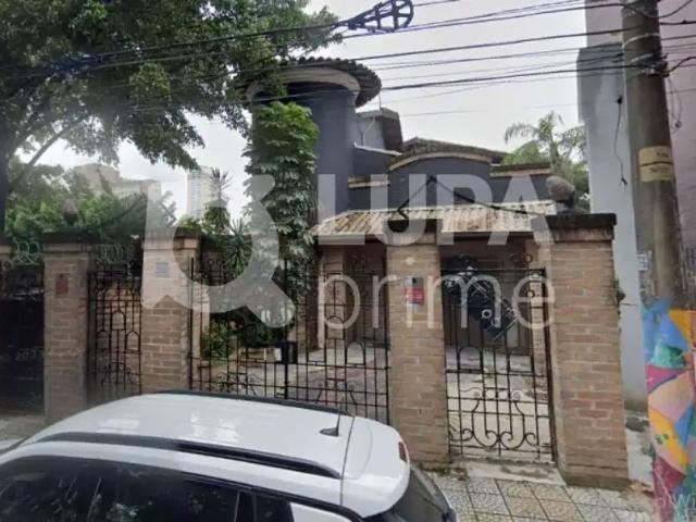 Prédio para Locação em São Paulo/SP Parada Inglesa