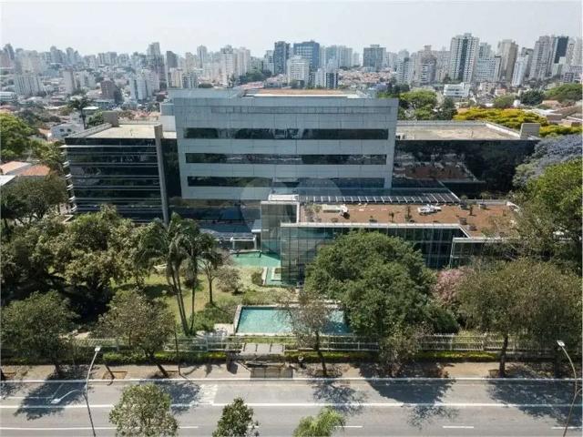 Prédio para Locação em São Paulo/SP Planalto Paulista