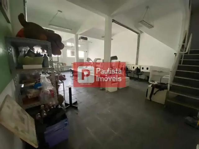 Prédio para Locação em São Paulo/SP Várzea de Baixo