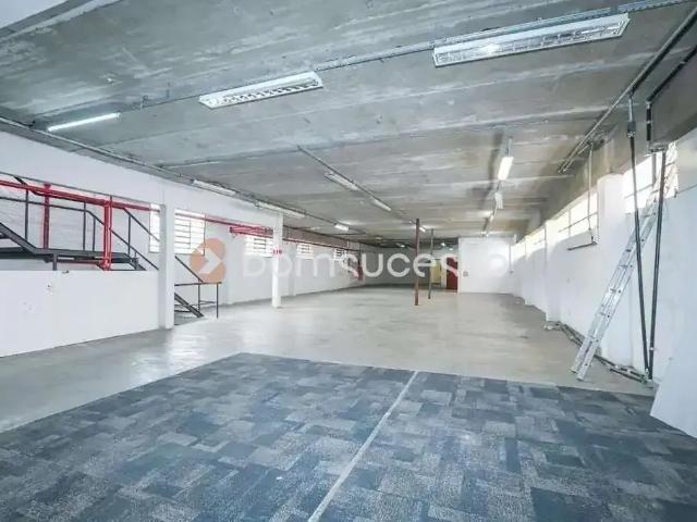 Prédio para Locação em São Paulo/SP Vila Bertioga 5 Quartos