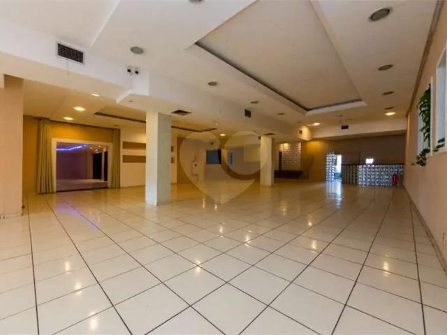 Prédio para Locação em São Paulo/SP Vila Carrão