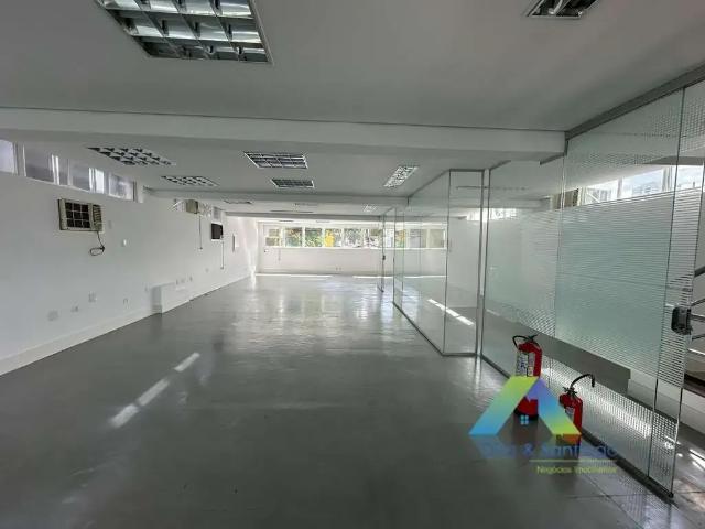 Prédio para Locação em São Paulo/SP Vila das Mercês