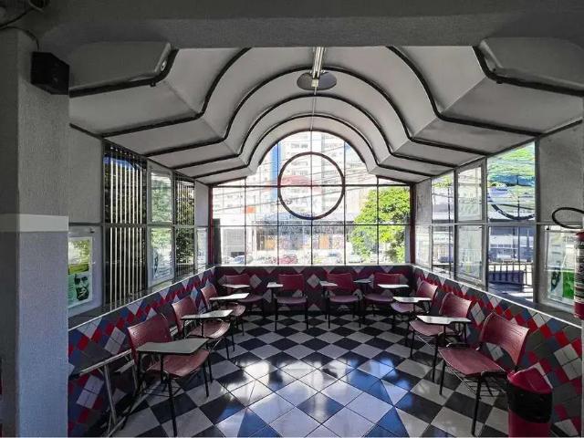 Prédio para Locação em Sorocaba/SP Centro 18 Quartos