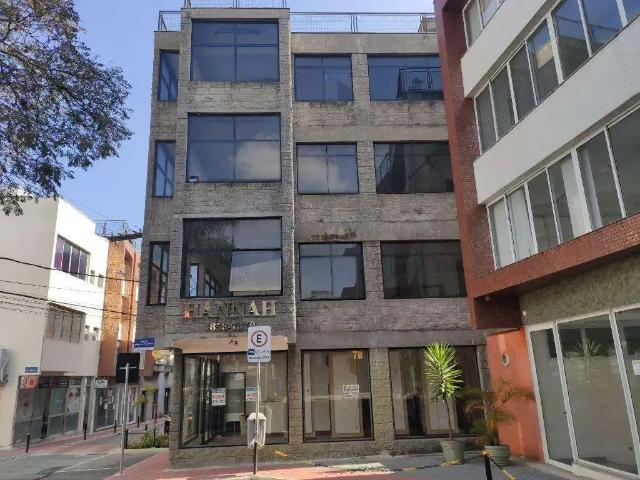Prédio para Locação em Santana de Parnaíba/SP Alphaville