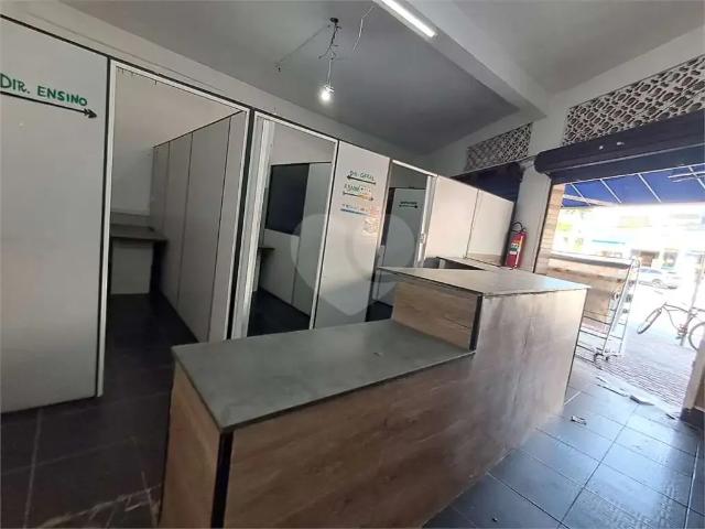 Prédio para Locação em Praia Grande/SP Cidade Ocian
