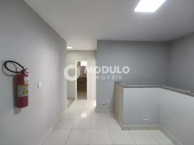 Prédio para Locação em Uberlândia/MG Martins 6 Quartos