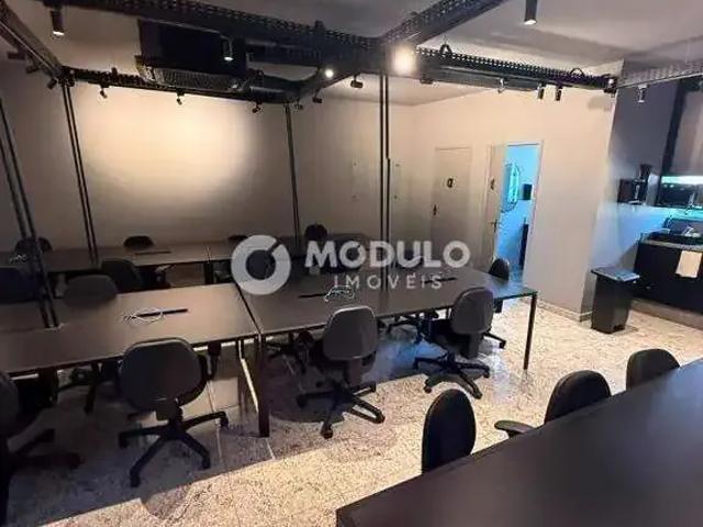 Prédio para Locação em Uberlândia/MG Fundinho