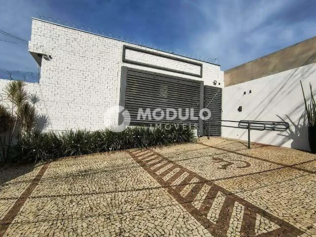 Prédio para Locação em Uberlândia/MG Lidice 3 Quartos