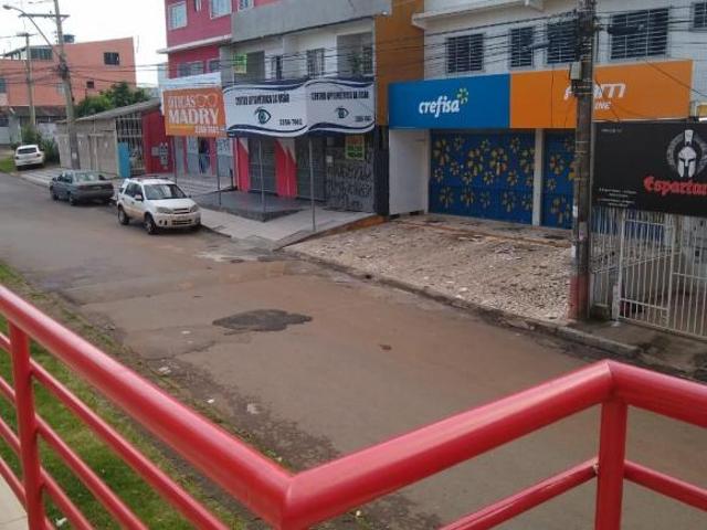 Prédio Recanto das Emas com 2 Lojas e 3 Apartamentos ! 900.000 !