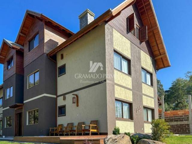 PRÉDIO RESIDENCIAL PRÓXIMO AO LAGO NEGRO