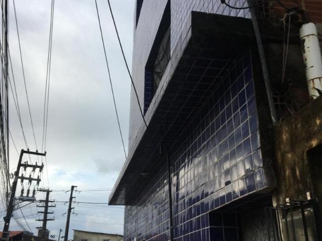 Prédio/Ponto Comercial 300m2, 05 Casas + 02 Lojas, Troco em Carro ou Imóvel Até 150mil
