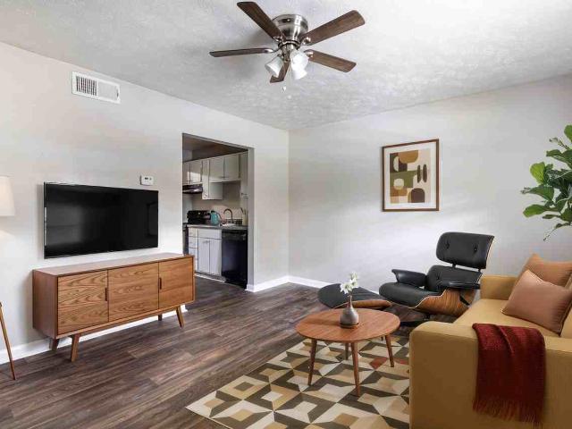Premier Club Living Apartments in Union City, GA | Spacious Pet 1 Bedroom Apartment for Rent at 5100 Highpoint Rd, Union City, GA 30291