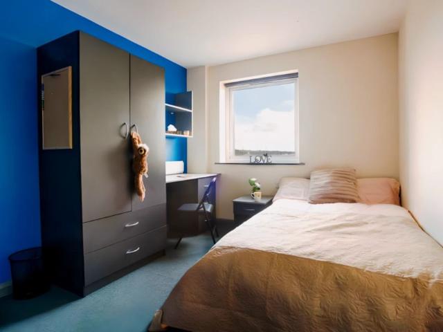 Premier En Suite, London House