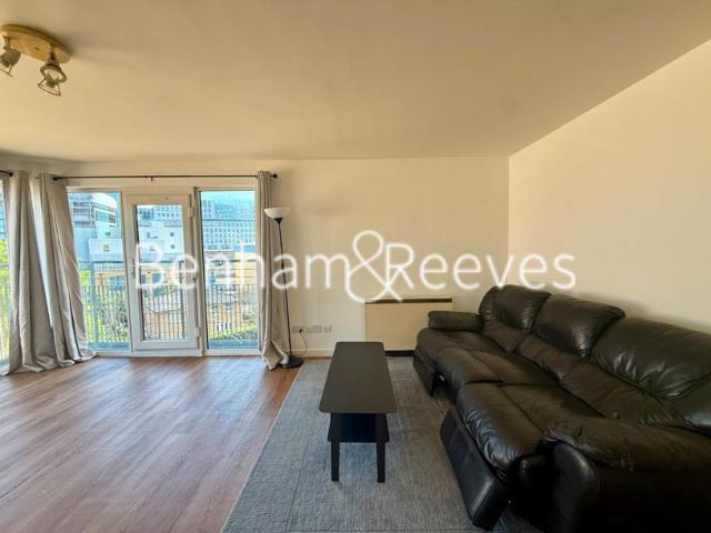 Premiere Place, Canary Wharf E14, 2 bed flat to rent, £2,250 pcm | PrimeLocation