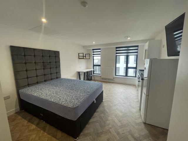 Premium All Inclusive Studio Living in Birmingham