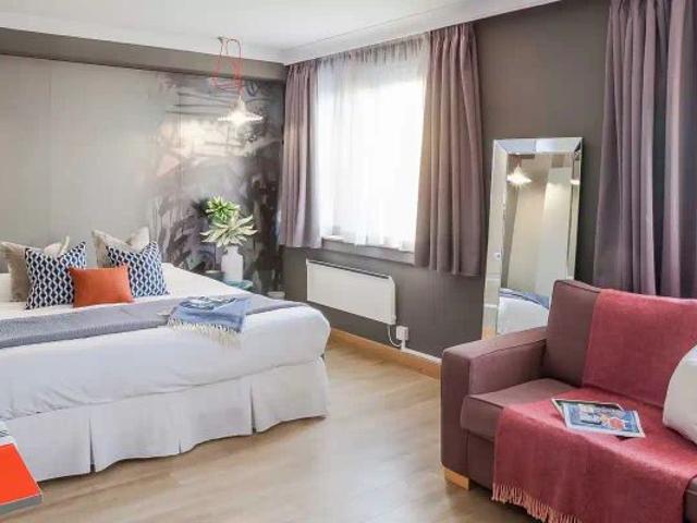 Premium Deluxe Suite