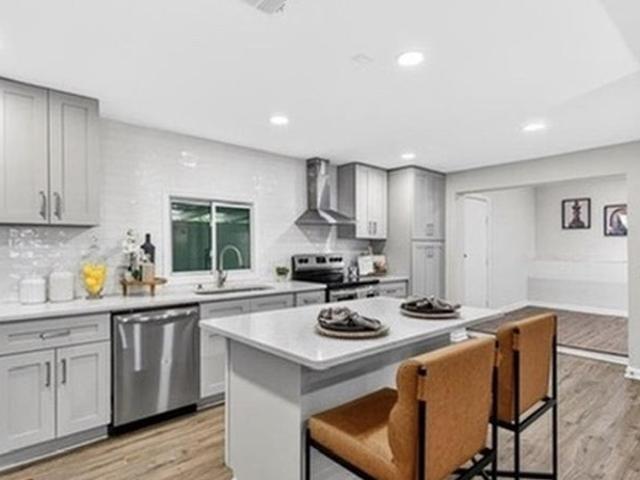 Premium Designer Home | Pro Managed | Living for