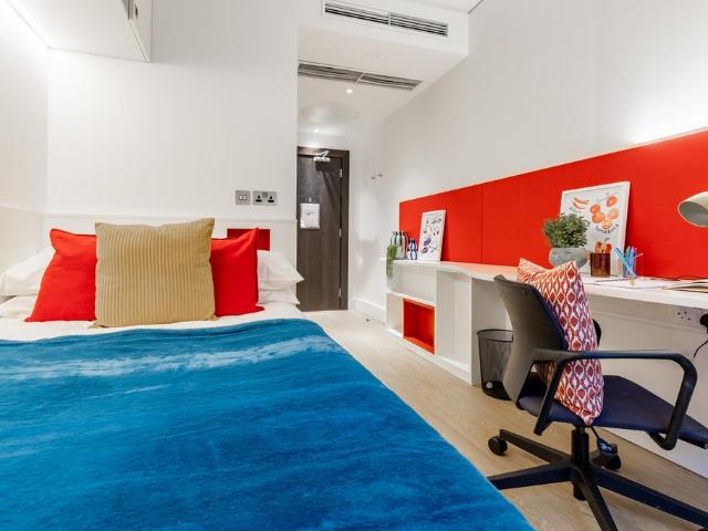 Premium En Suite at Spring Mews, 10. 1 bed private hall to rent £1,712 pcm £395 pw