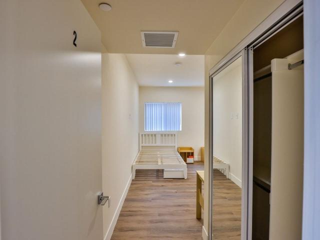 Premium Leo Apartments 3 Bedroom Apartment for Rent at 1164 W 37th Pl, Los Angeles, CA 90007 Congress North