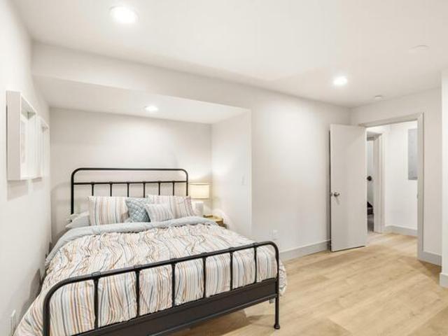Premium Pacific Northwest Co Living near MAX Light Rail & Clackamas Town Center