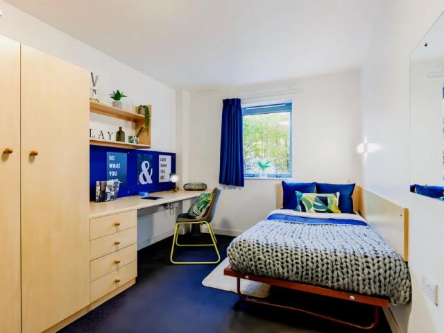 Premium Plus Accessible Ensuite