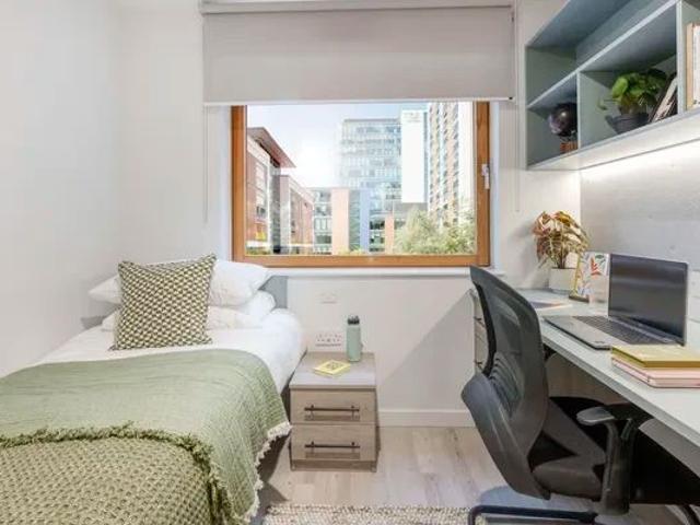 Premium Plus Ensuite