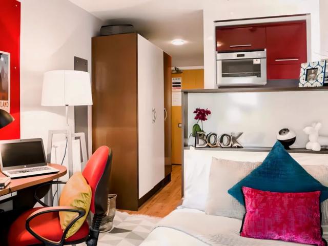 Premium Plus Studio