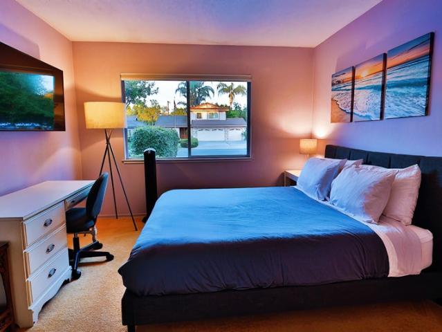 Premium Room Available in Los Alamitos Long Beach