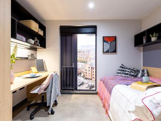 Premium Studio, Biscuit Factory, 140 Little Donegall St, Belfast, BT1 2FL