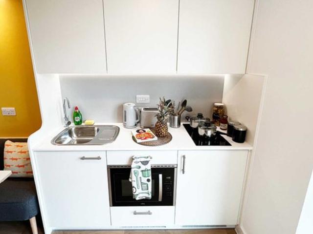 Premium Studio Flat, Unilife GU1, studio to rent 64118820 | PrimeLocation