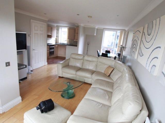 ️ Premium 2 Bedroom Apartment | Canary Wharf