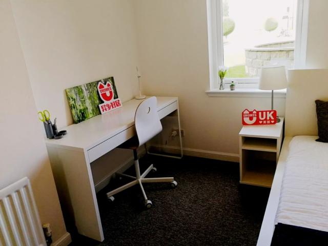 Premium – 3 Bed Flat