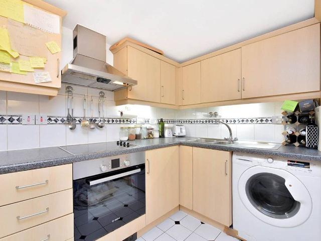 Prescot Street, Tower Hill, London E1, 1 bed flat to rent, £2,145 pcm | PrimeLocation