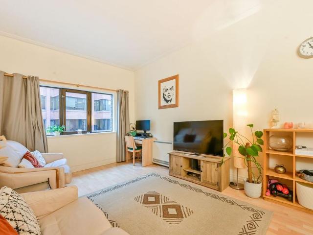 Prescot Street, Aldgate, London, E1 1 bed flat to rent £2,145 pcm £495 pw
