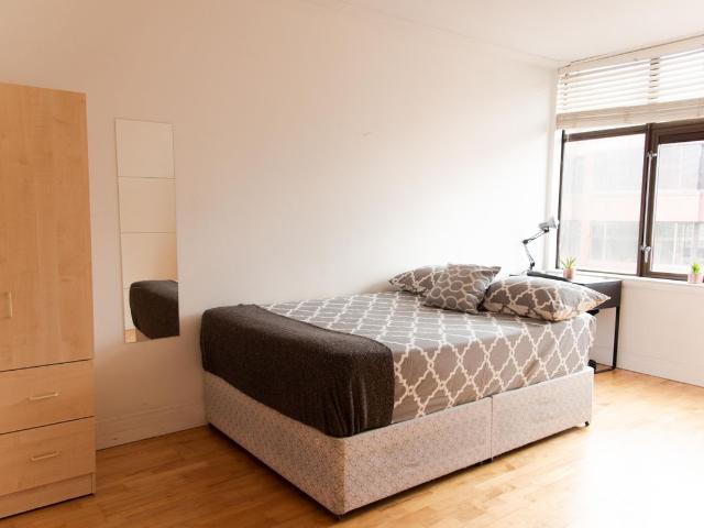 Prescot Street, London E1, Room to rent, £1,516 pcm | PrimeLocation